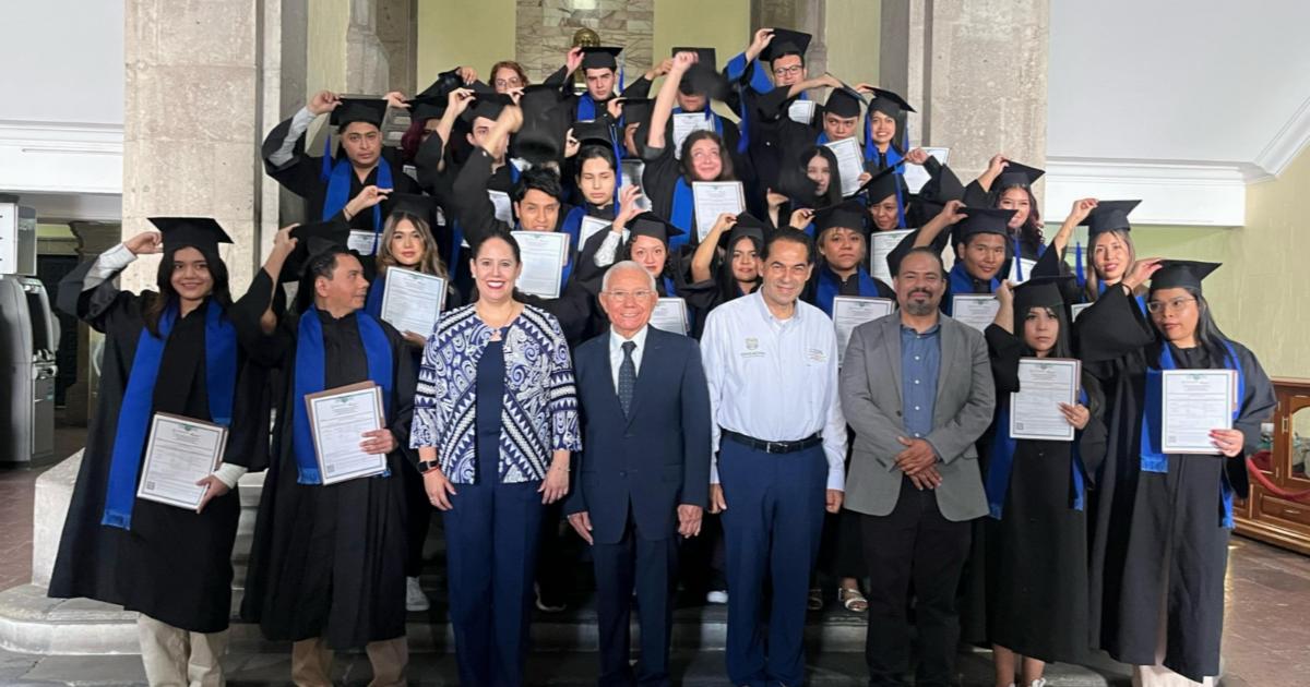 Entrega de Certificados de Bachillerato en Modalidad No Escolarizada ...
